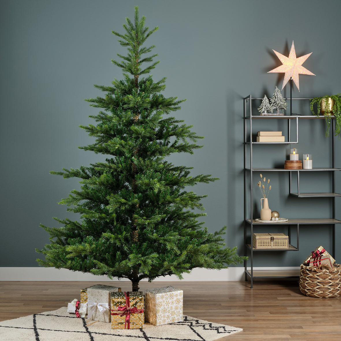 Everlands Grandis Fir Christmas Tree 210cm / 7ft UK & Ireland